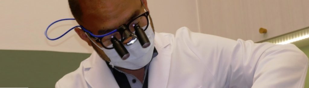 Microscopic-eye-goggles1 – Archer Dental